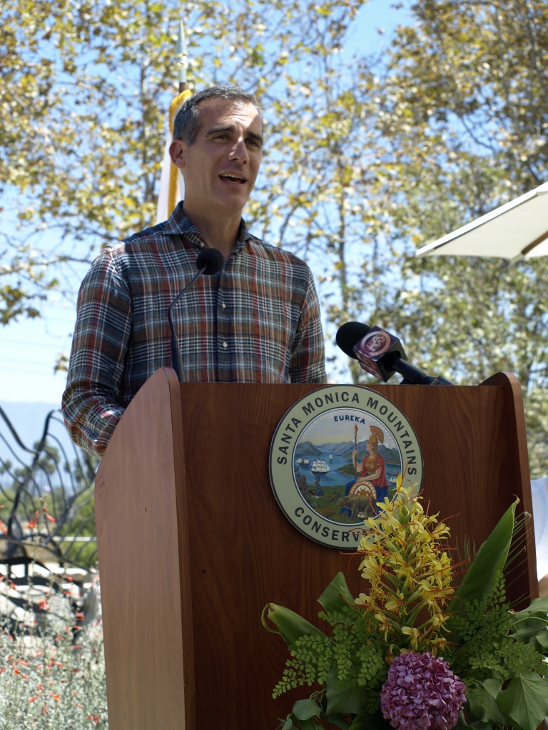 Los Angeles mayor embraces a future with clean geothermal energy ...