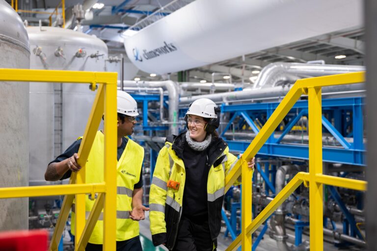 Geothermal-powered Mammoth direct air capture facility in Iceland goes ...